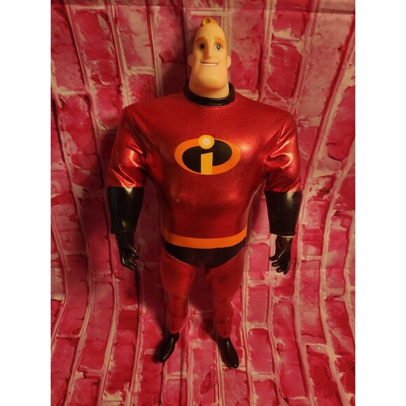 Pixar | Toys | Disney The Incredibles Mr Incredible Poseable Doll ...